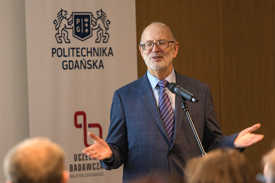 „Wiedza i współpraca”. Prof. Henryk Krawczyk o utworzeniu Centrum STOS ...