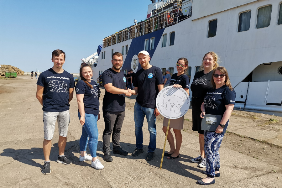 Statek r/v Horyzont II wyruszył w kolejny rejs do Arktyki | Wydział ...